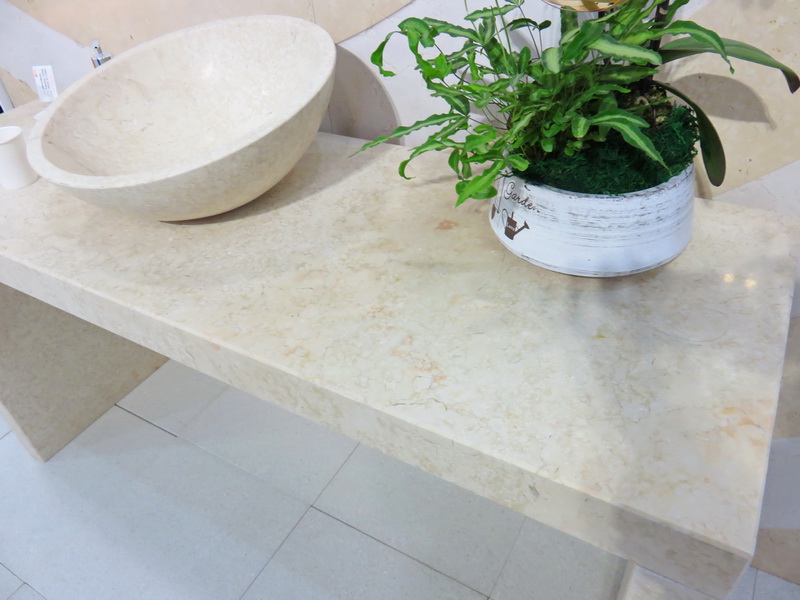 Cheap prices high quality yellow sunny gold marbles